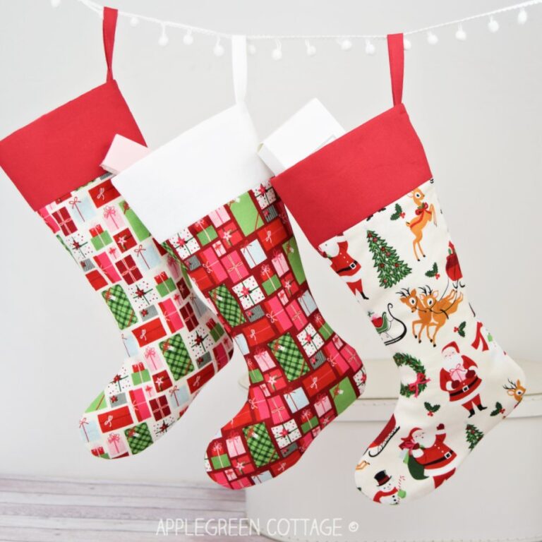 Christmas Stocking Pattern - Free Pattern - AppleGreen Cottage
