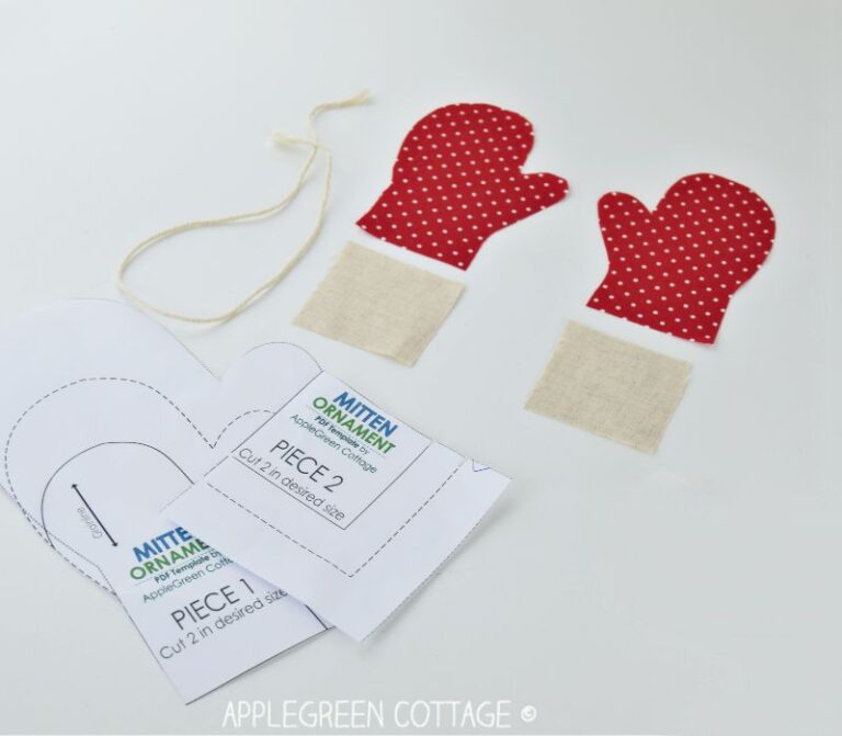 Free Christmas Mitten Ornaments Pattern!