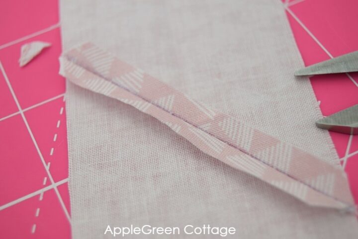 How To Sew Quilt Binding - AppleGreen Cottage