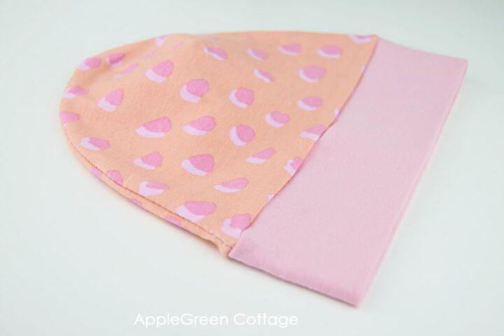 Free Baby Hat Pattern in 3 Sizes - AppleGreen Cottage