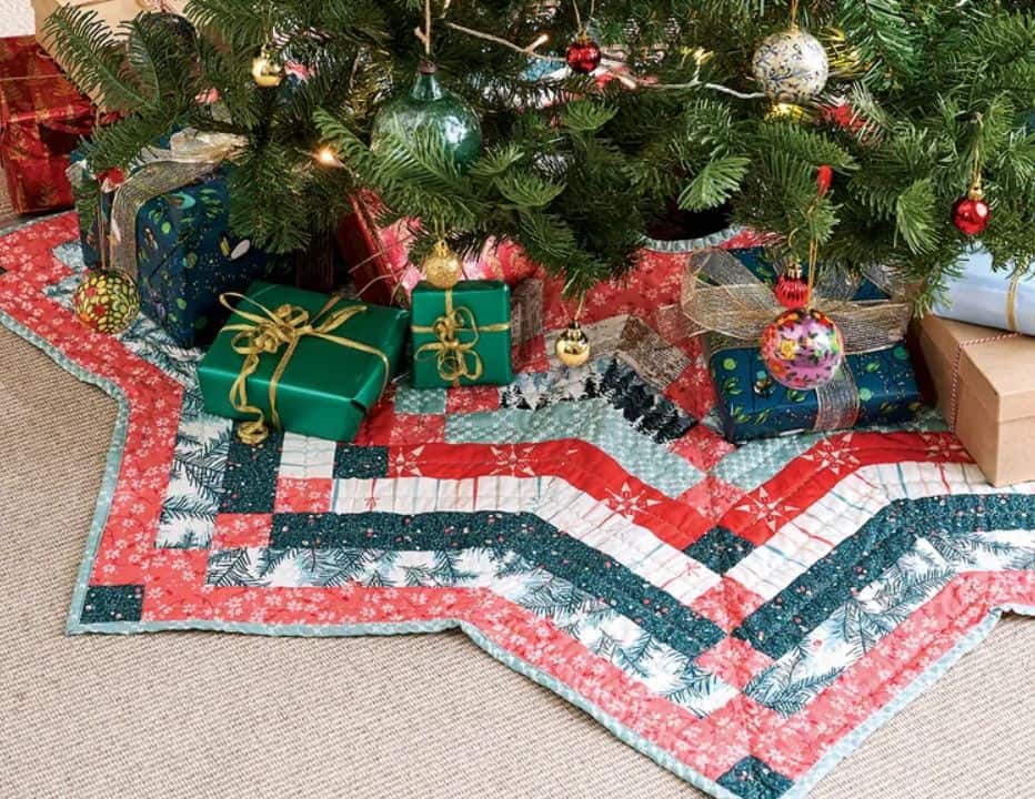 40+ Christmas Tree Skirt Pattern Ideas To Sew - AppleGreen Cottage