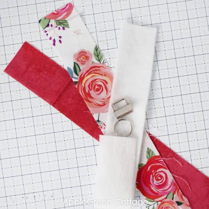 How to Make a Keychain - AppleGreen Cottage