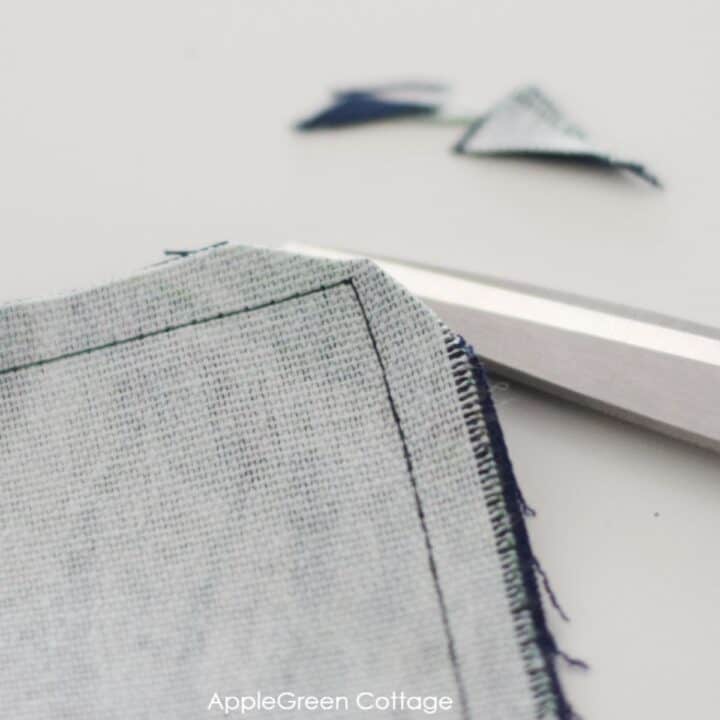 How To Make A Table Runner - Quick + Reversible! - AppleGreen Cottage