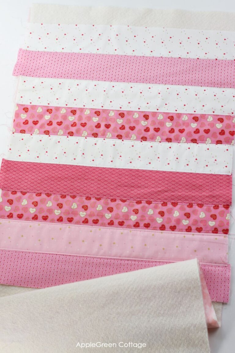 Valentine Table Runner Pattern To Make This Season - AppleGreen Cottage