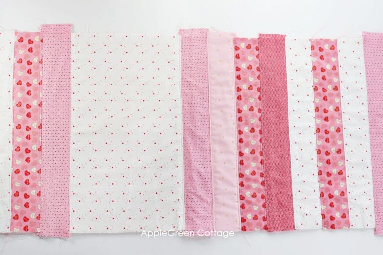 Valentine Table Runner Pattern To Make This Season - AppleGreen Cottage