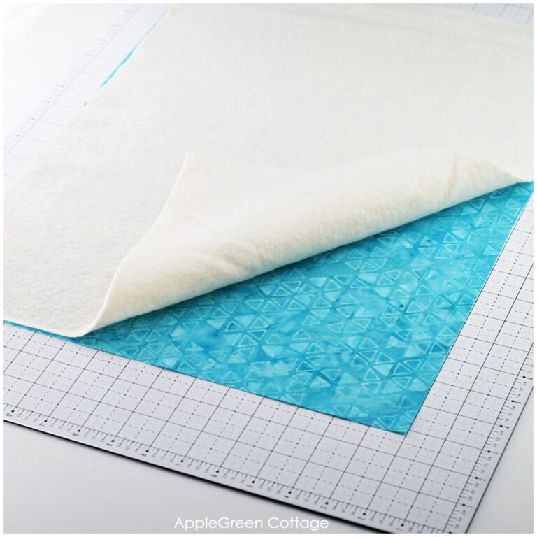 Easy Quilted Placemat Tutorial - AppleGreen Cottage