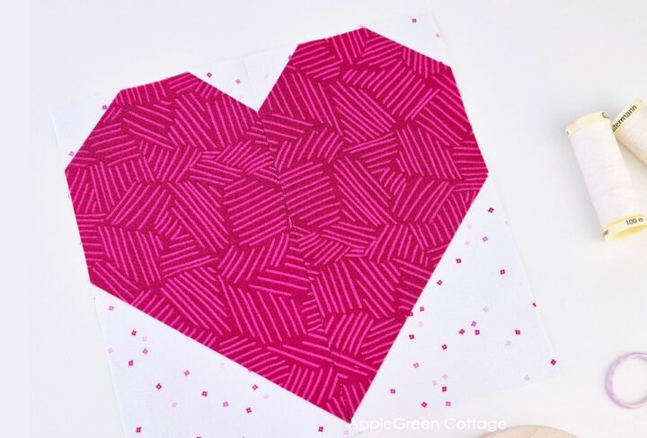 Heart Quilt Block - AppleGreen Cottage