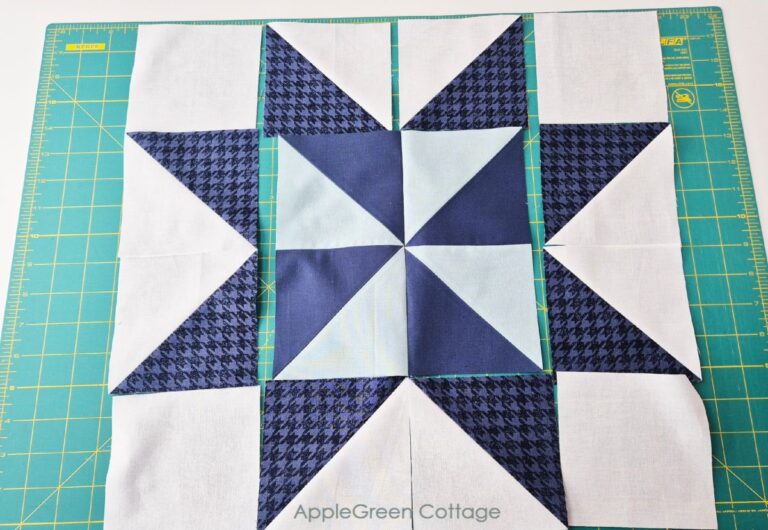Pinwheel Star - Free Mini Quilt Pattern - AppleGreen Cottage