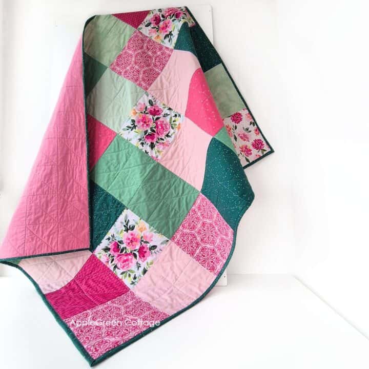 30+ Easy & Free Quilt Patterns For Beginners - AppleGreen Cottage